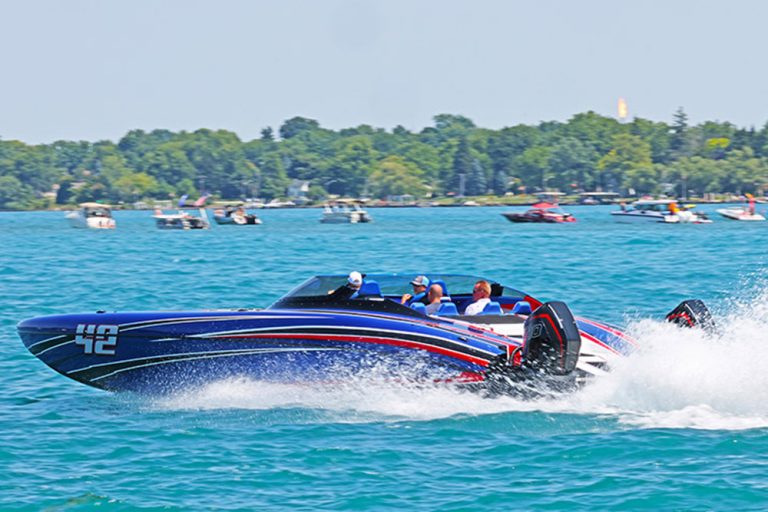Doug Wright Powerboats - Industry Leader in Offshore Race Boats ...